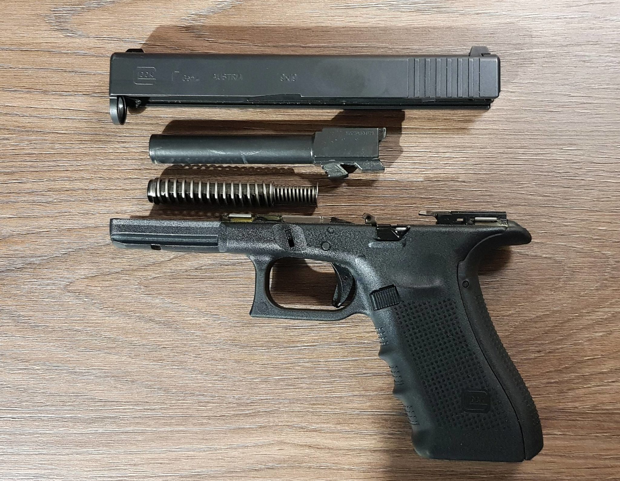 Pistolet Glock Volkswagenem Golfem świata broni? – Geex