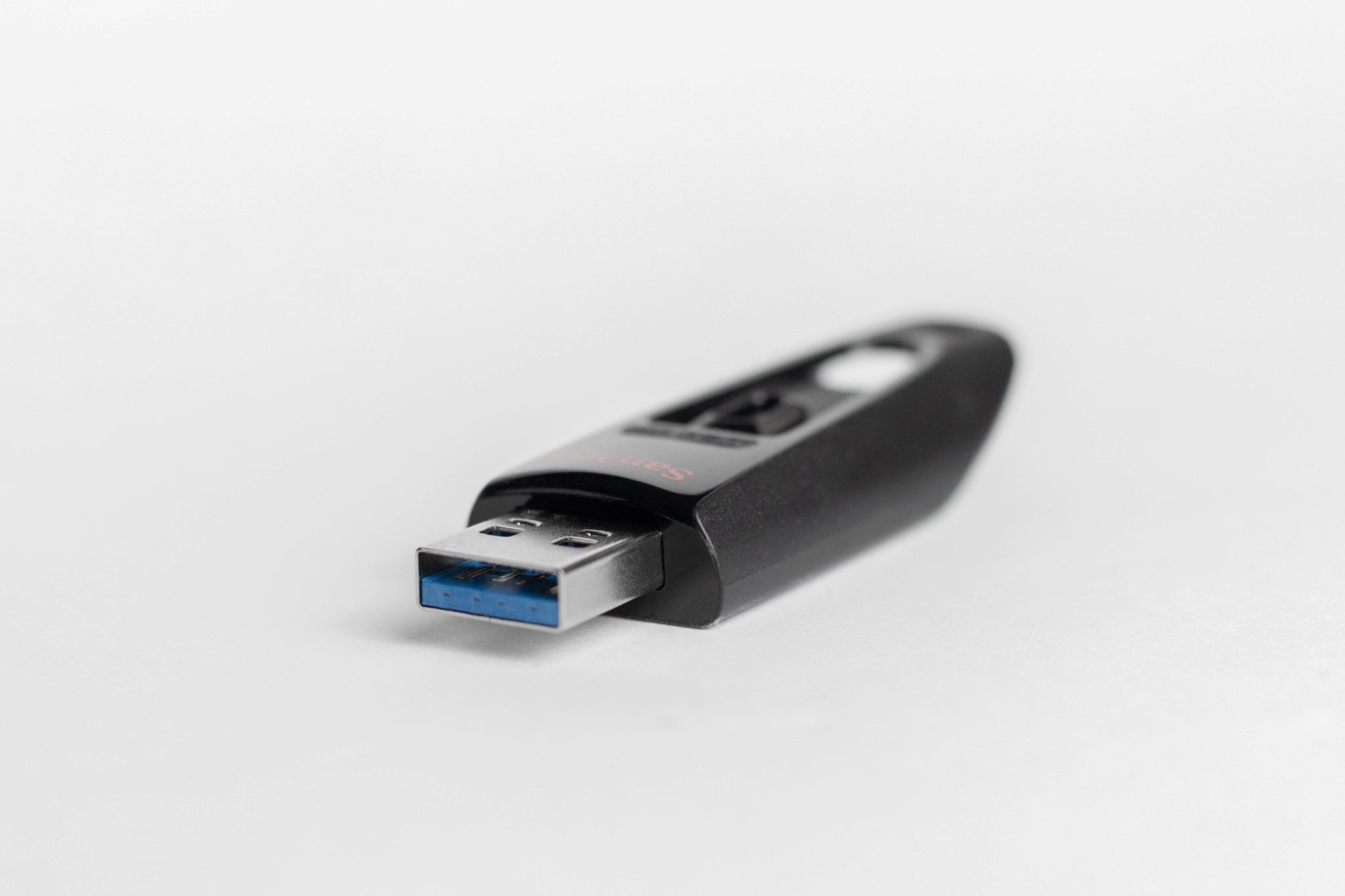 Jak zrobić bootowalny pendrive USB z Windows? – Geex