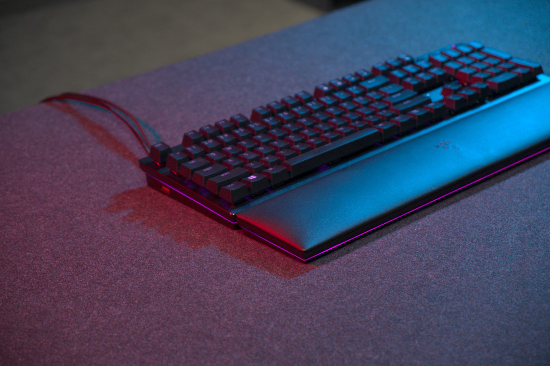 Recenzja Razer Huntsman V2 Analog. Gamingowa klawiatura dla bogaczy – Geex