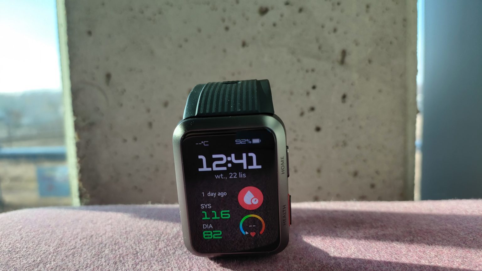 Huawei Watch D – recenzja zegarka, który zmierzy Ci ciśnienie – Geex