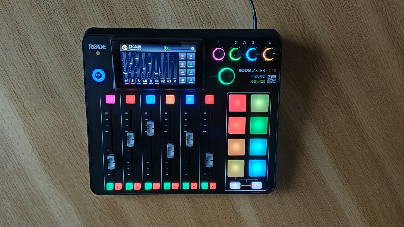 Cóż to jest za cudo! Recenzja RODECaster Pro 2 | Geex