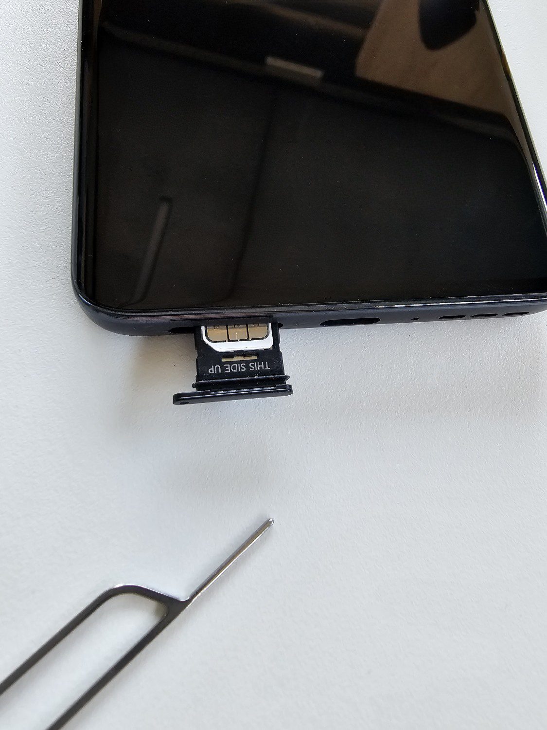 Jak włożyć kartę SIM do telefonu, tabletu, zegarka i laptopa – Geex