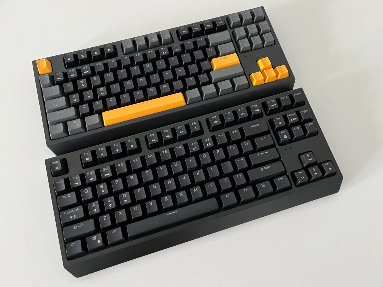 Test i recenzja Genesis Thor 230 TKL. Funkcjonalna, ale z udziwnieniami ...