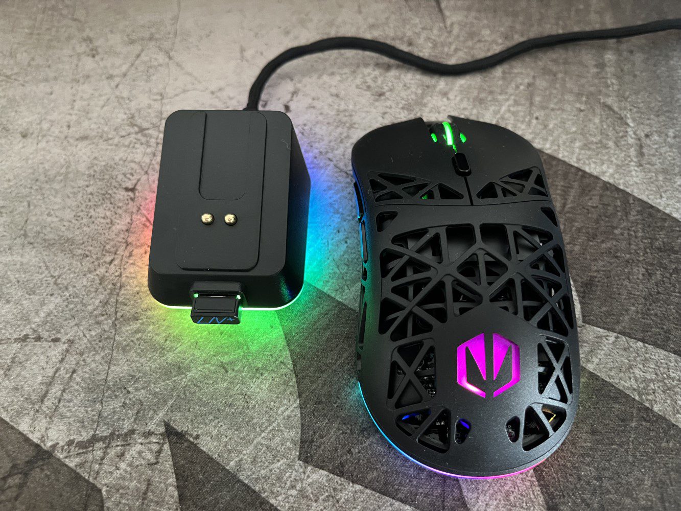 Test i recenzja myszki Endorfy LIV Plus Wireless ze stacją dokującą ...